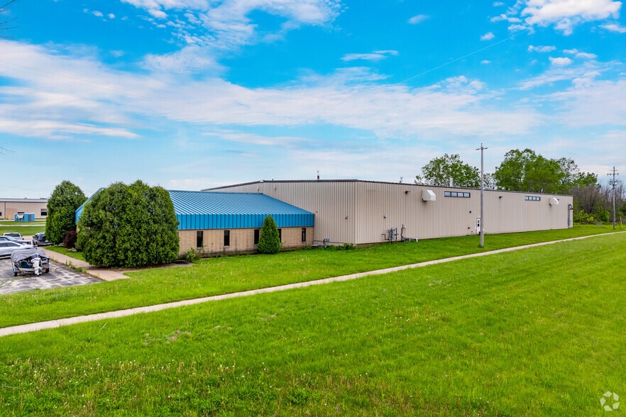 2741 N Roemer Rd, Appleton, WI 54911 | LoopNet