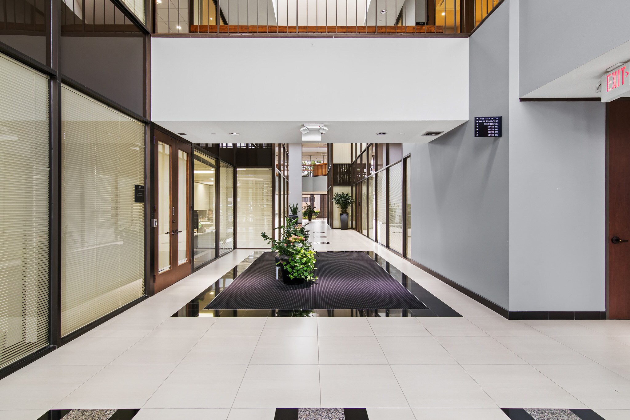 950 Threadneedle St, Houston, TX 77079 - Ashford Place II | LoopNet