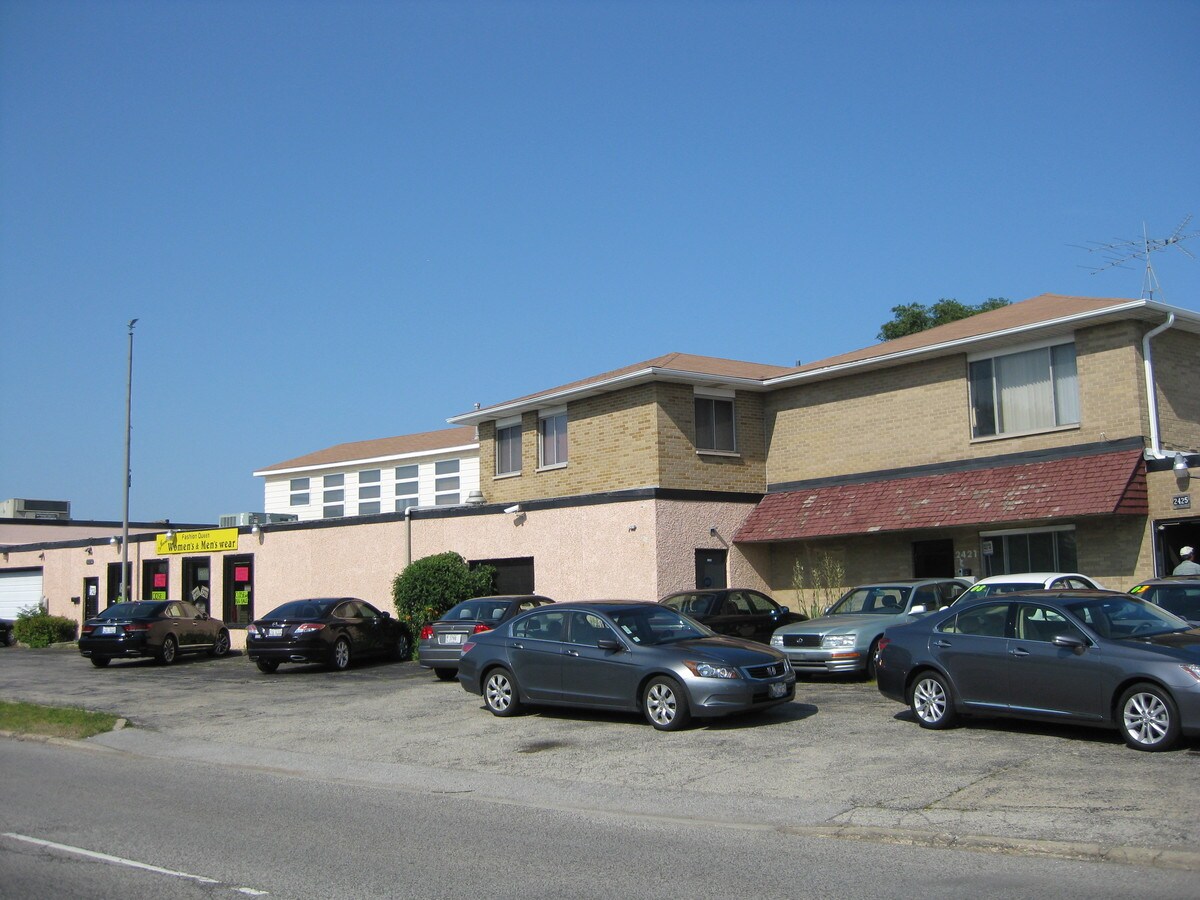 2421-2427 Green Bay Rd, North Chicago, IL 60064 | LoopNet