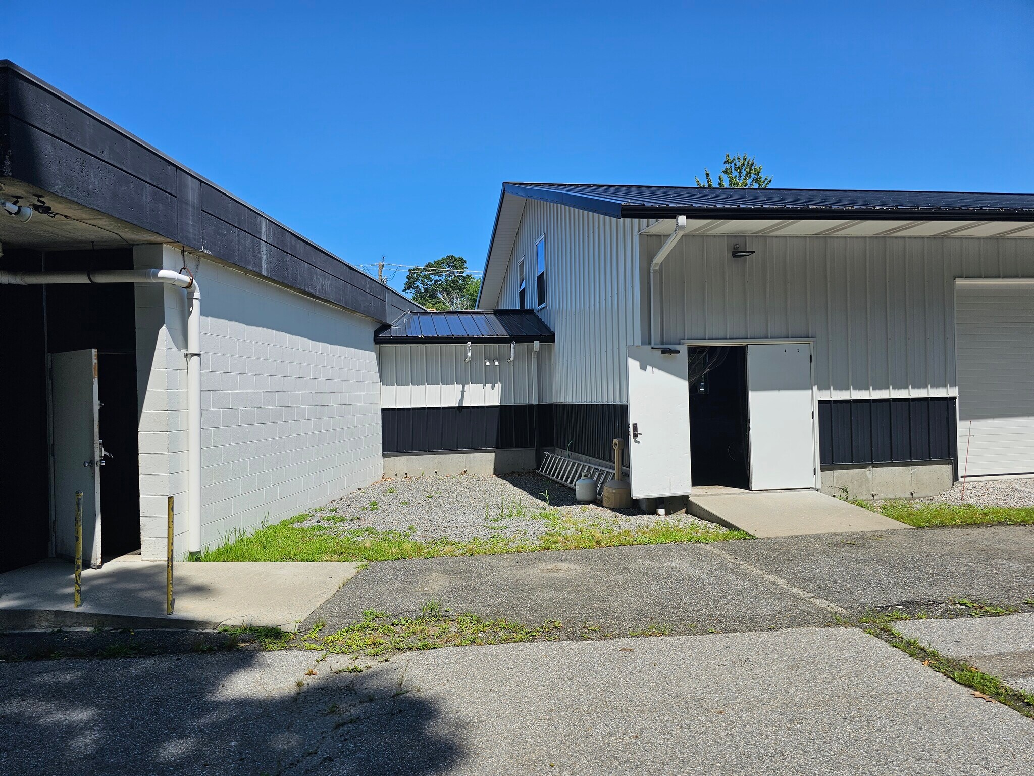 593 Airport Rd, Fall River, MA 02720 - Office for Sale | LoopNet