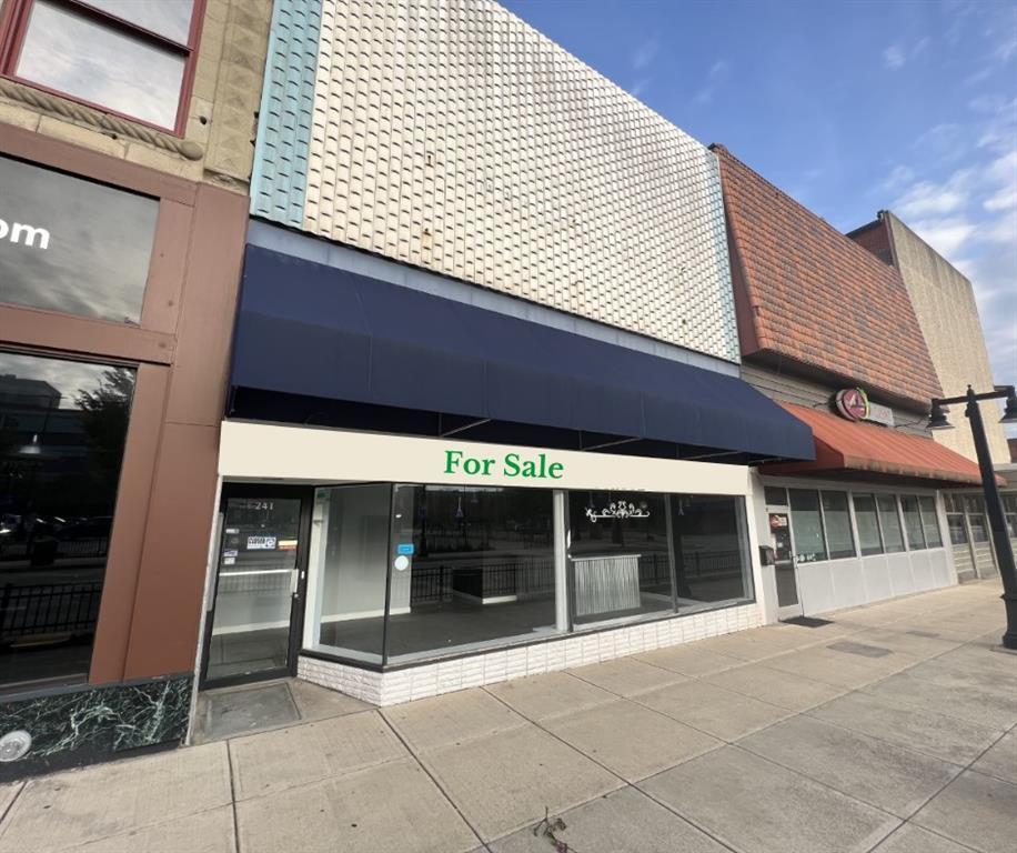 241 N Main St, Decatur, IL 62523 | LoopNet