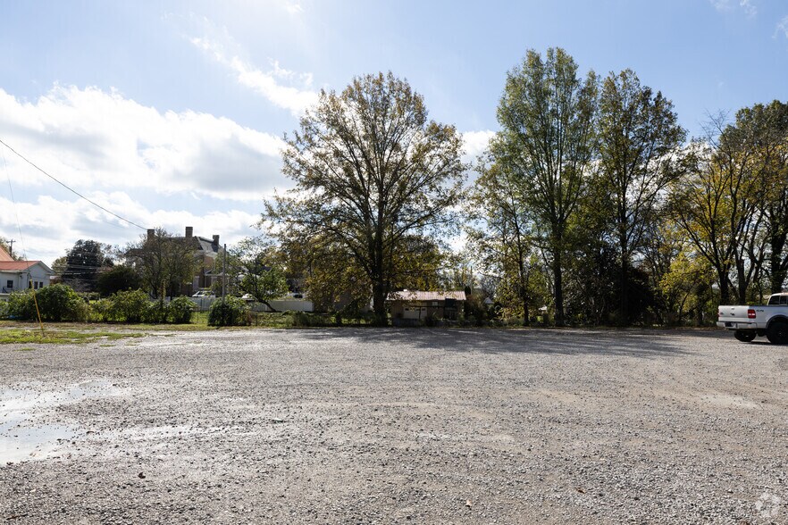 321 W College St, Pulaski, TN 38478 | LoopNet