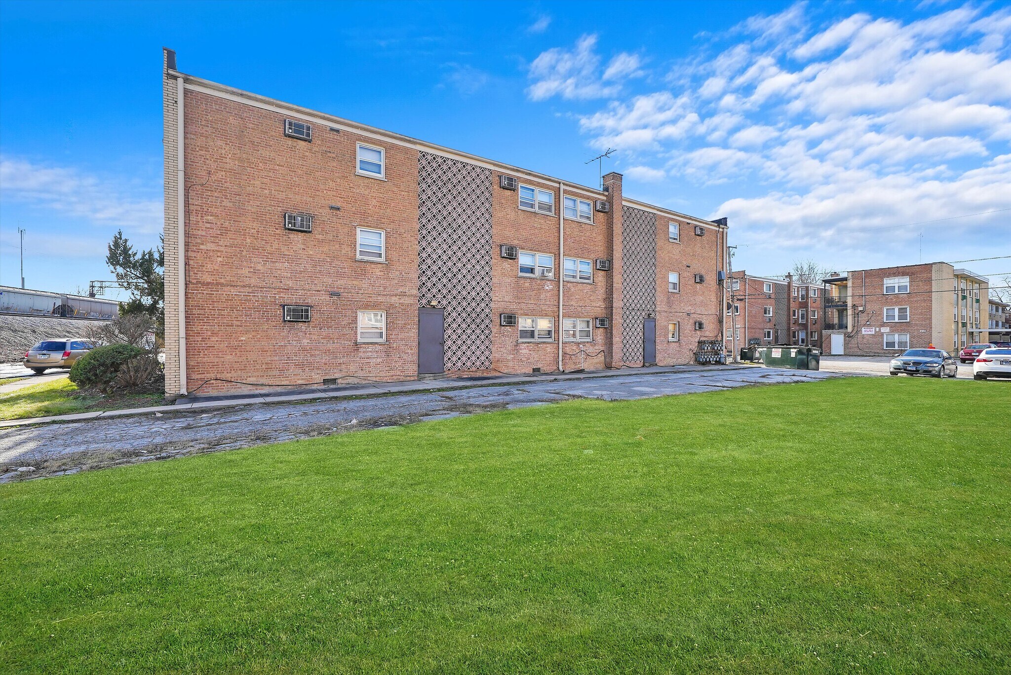 14124 S Atlantic Ave, Riverdale, IL 60827 - Multifamily for Sale | LoopNet