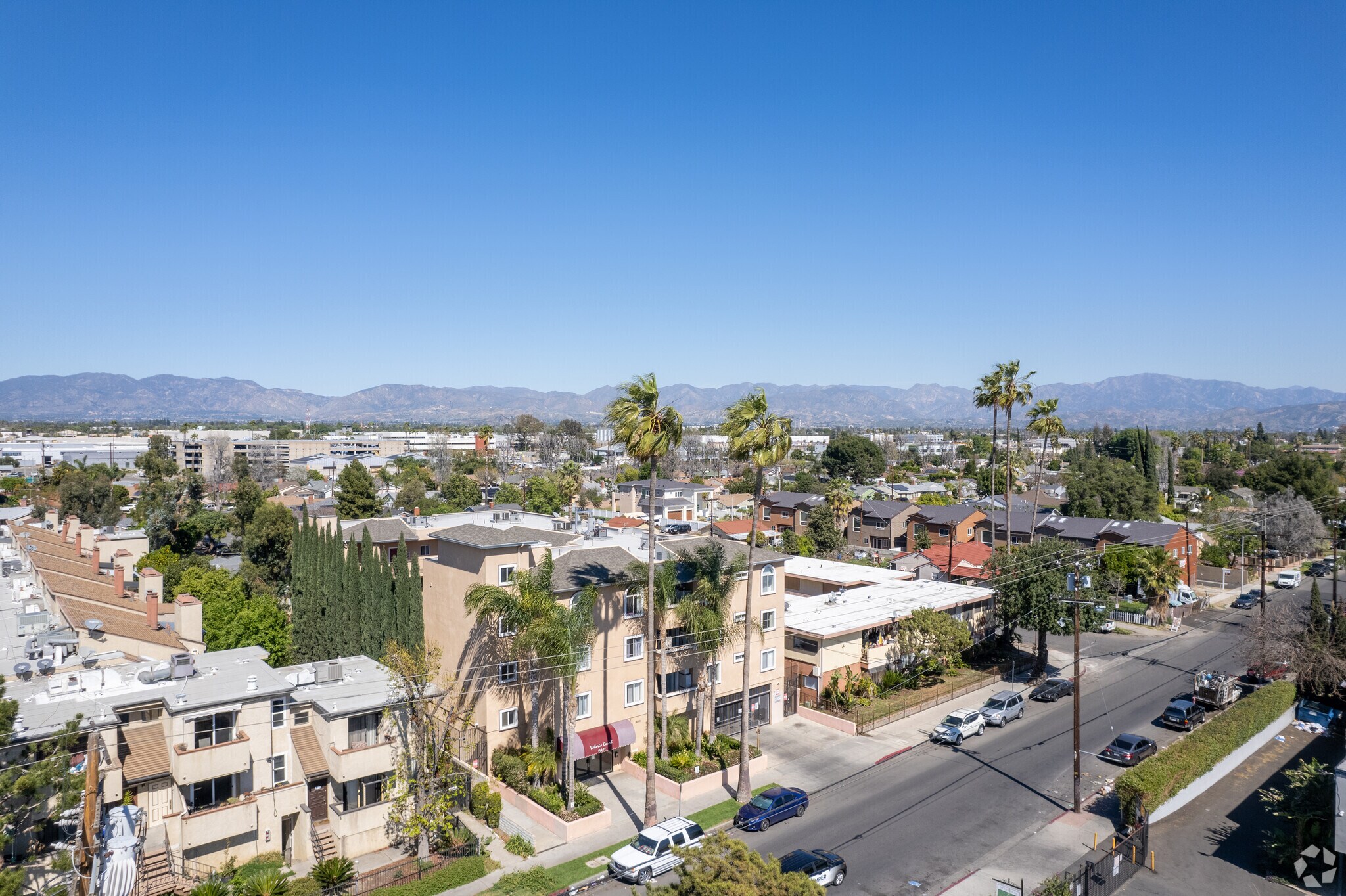 14431 Valerio St, Van Nuys, CA 91405 - Yaya Valerio | LoopNet