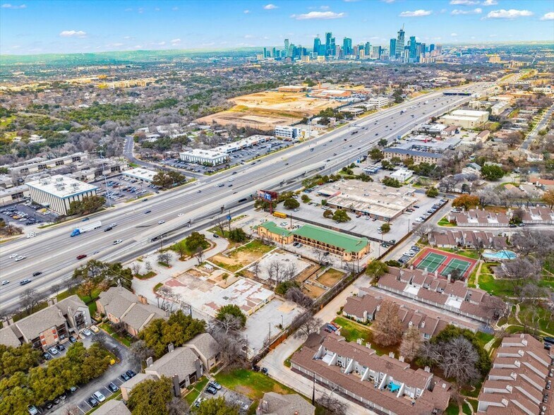 3005 S Interstate 35, Austin, TX 78741 | LoopNet