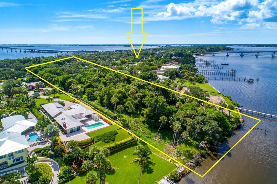 33 N Sewall's Point Rd, Sewalls Point, FL 34996 | LoopNet
