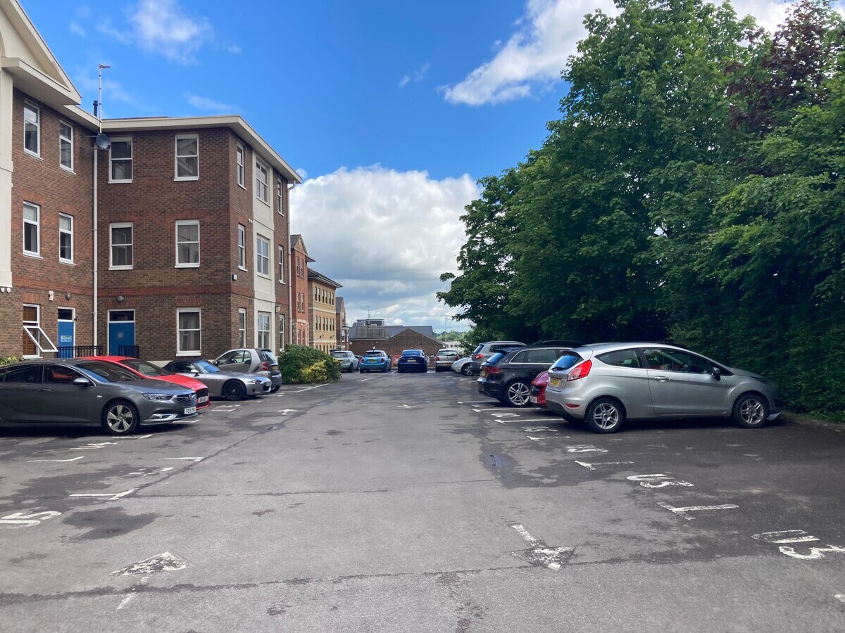 Boltro Road Rd, Haywards Heath, RH16 1BL | LoopNet