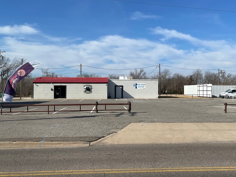 946 N Flood Ave, Norman, OK 73069 | LoopNet