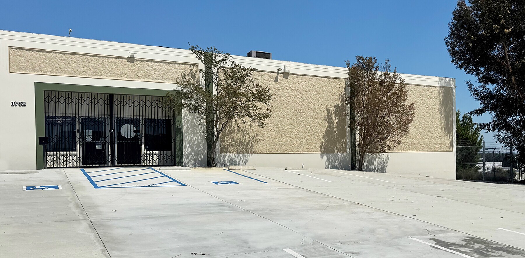 1982-1984 E Gladwick St, Rancho Dominguez, CA 90220 | LoopNet