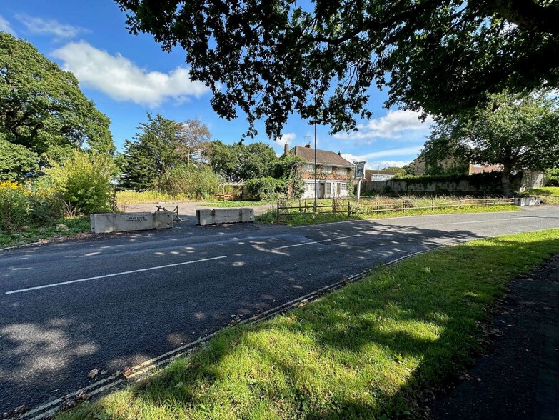 Woolston Rd, Southampton, SO31 5PU - The Roll Call | LoopNet