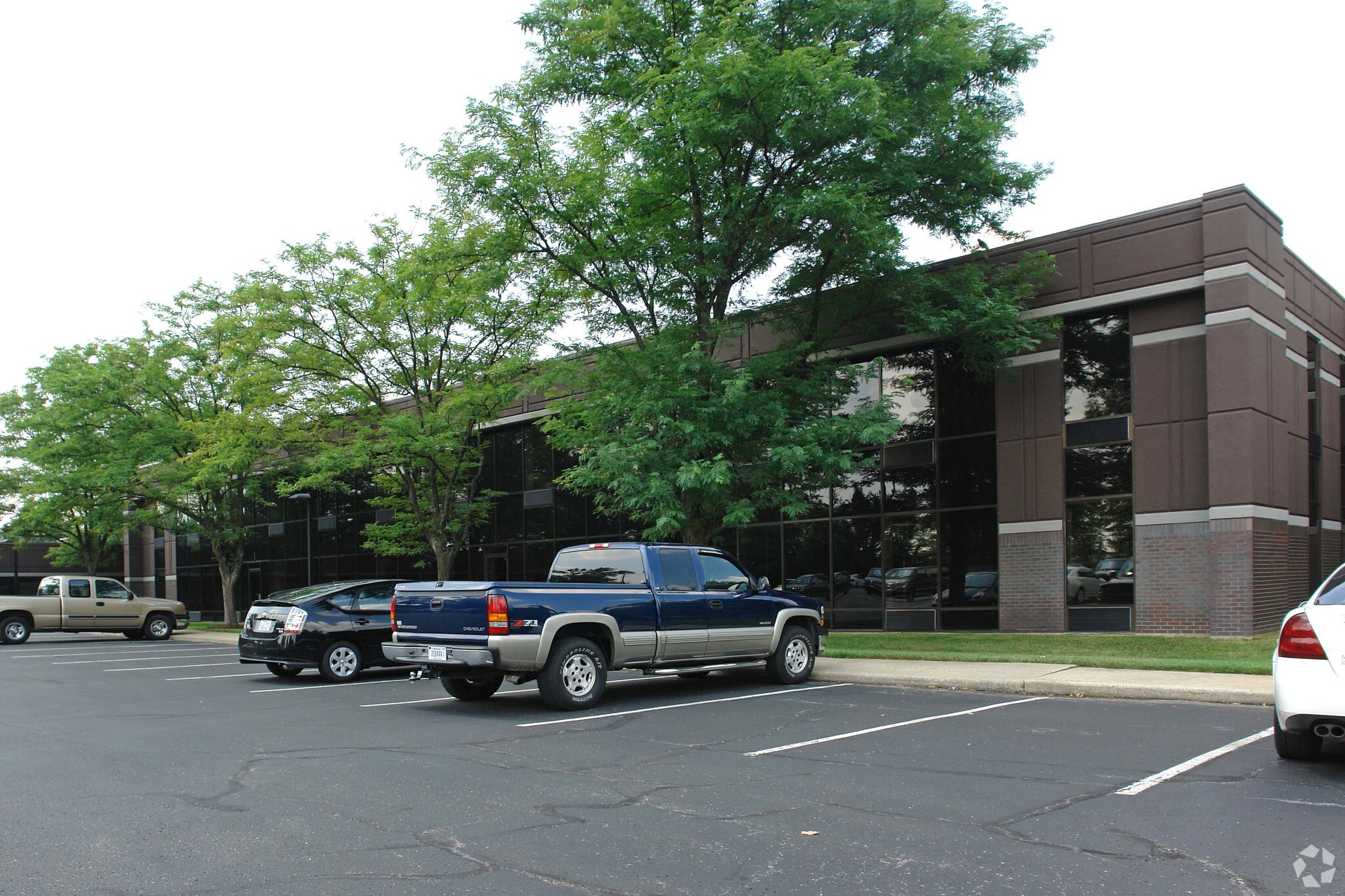 10170 Linn Station Rd, Louisville, KY 40223 - NTS Center | LoopNet