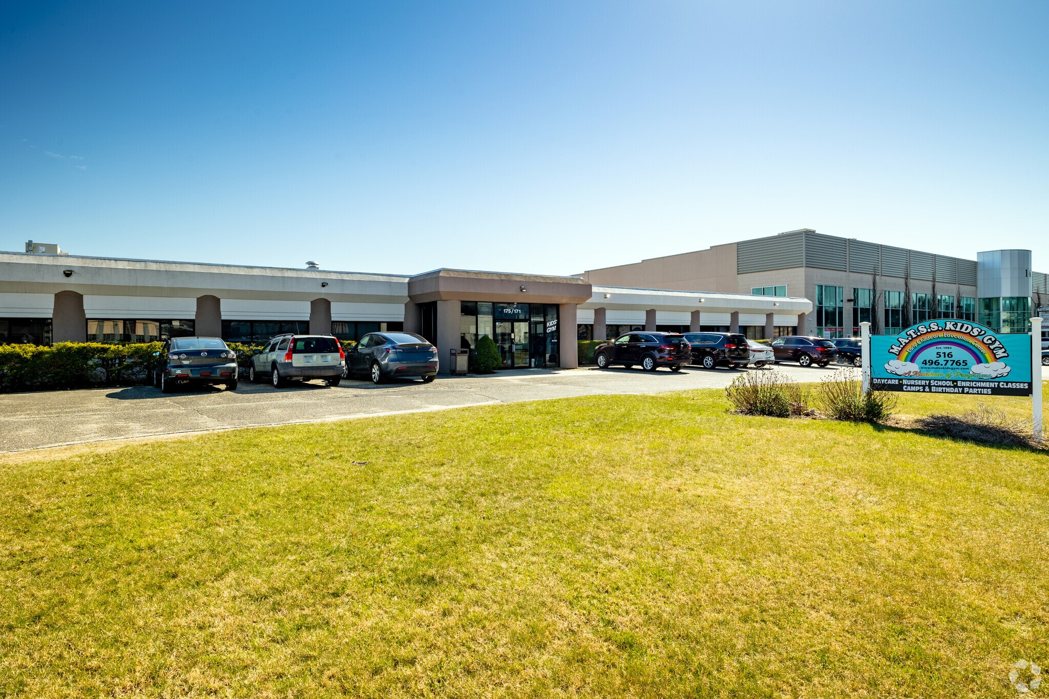 171-175 Eileen Way, Syosset, NY 11791 - Industrial for Sale | LoopNet