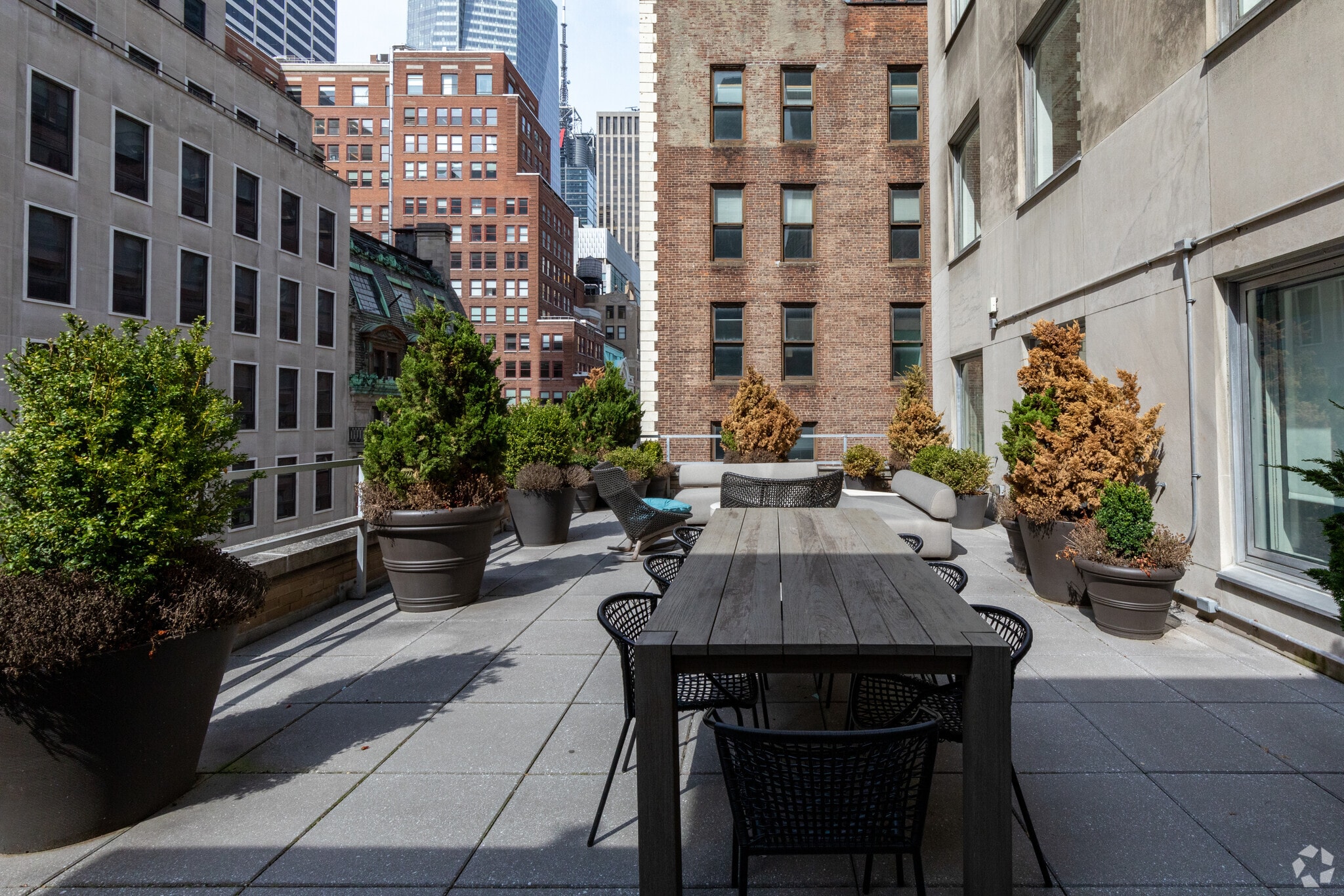 530 Fifth Ave, New York, NY 10036 - Convene 530 Fifth Avenue | LoopNet