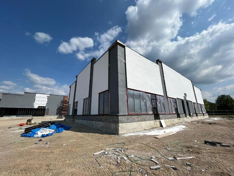 2140 Kains Rd, London, ON N6K 0C1 | LoopNet