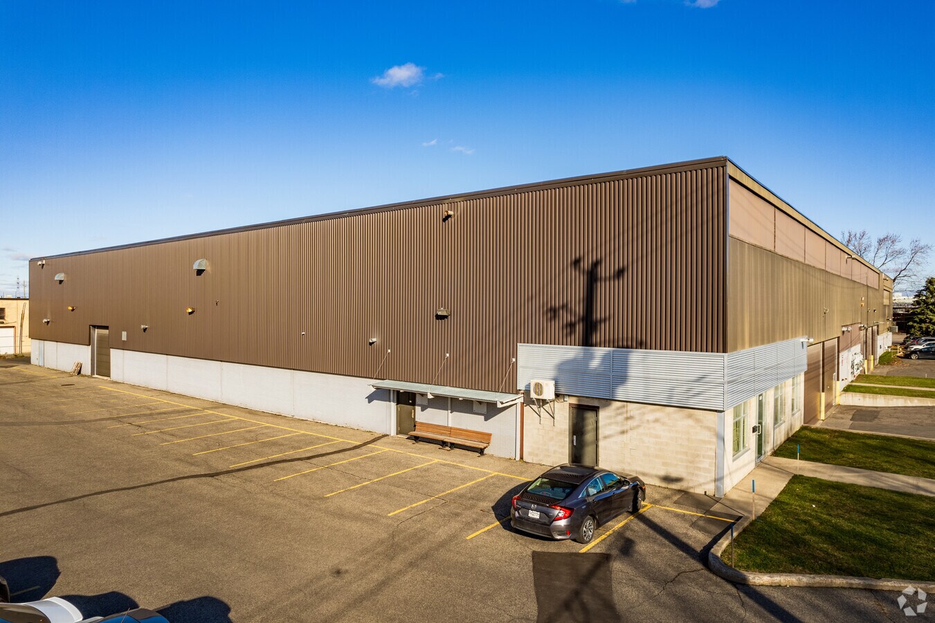 8335 Rue Marconi, Anjou, QC H1J 2W4 | LoopNet