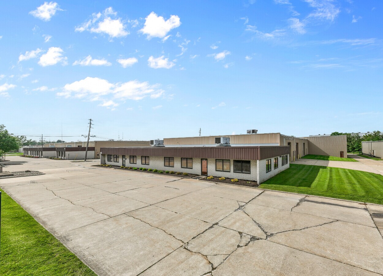 775 W Smith Rd, Medina, OH 44256 - 775-779 West Smith Road | LoopNet