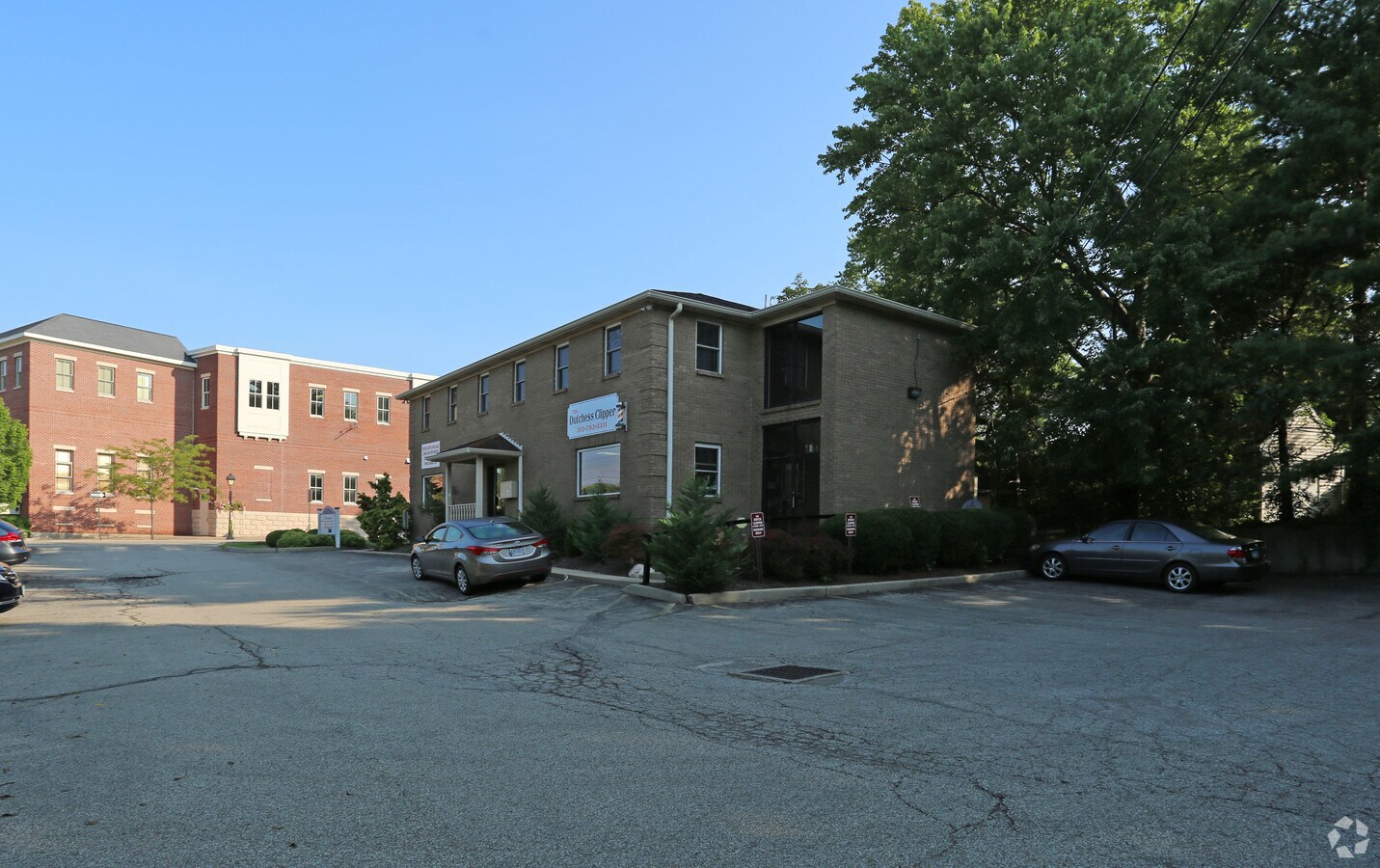 9352 Main St, Montgomery, OH 45242 | LoopNet