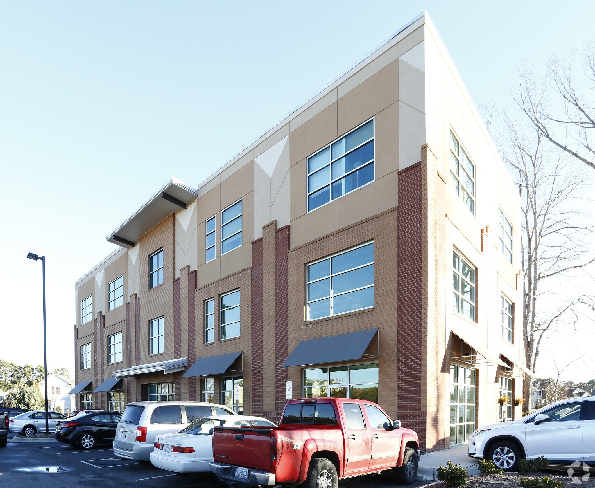 950 Windy Rd, Apex, NC 27502 - Bradley Commons | LoopNet