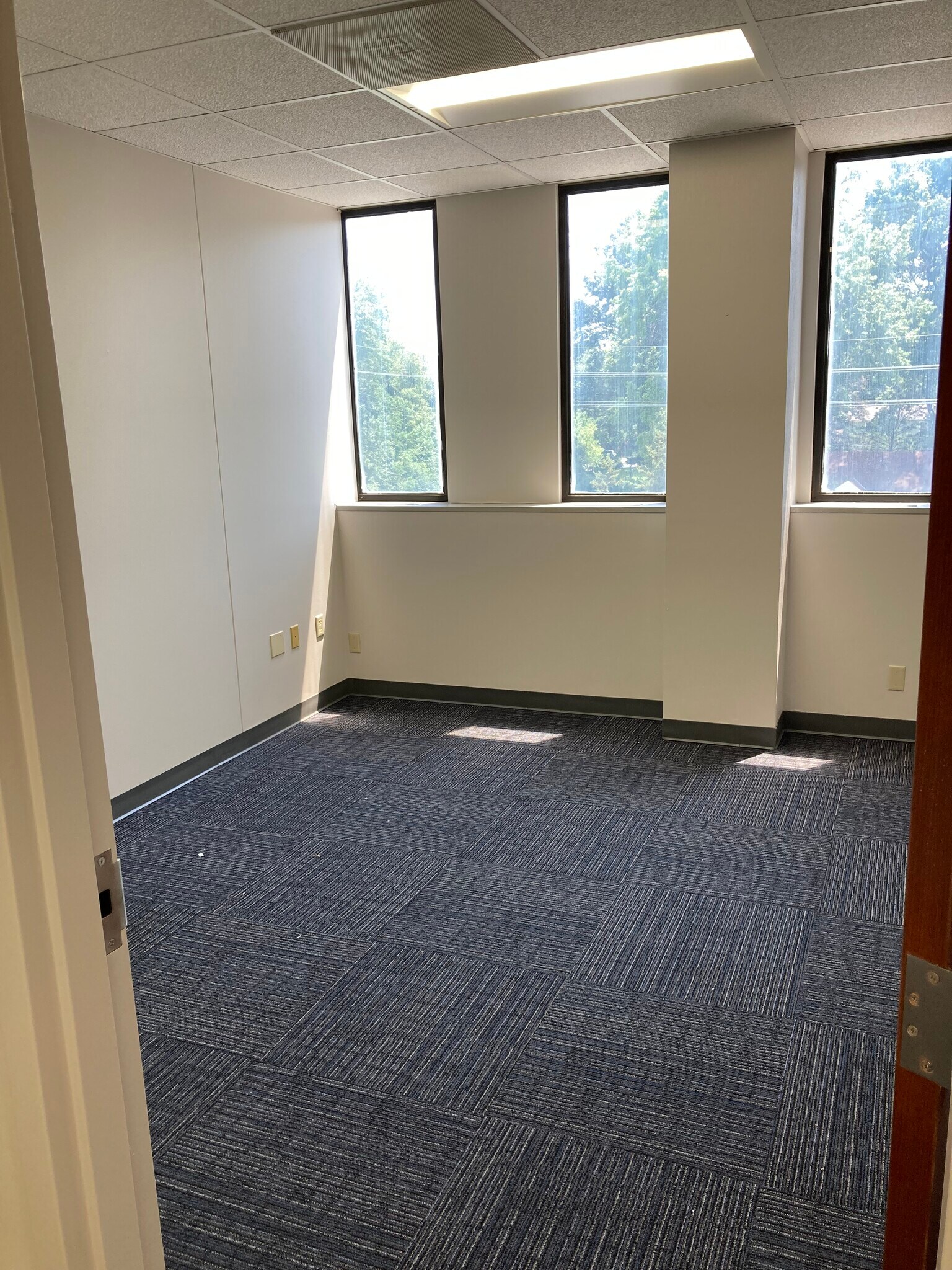 4240 Blue Ridge Blvd, Kansas City, MO 64133 - Blue Ridge Tower | LoopNet