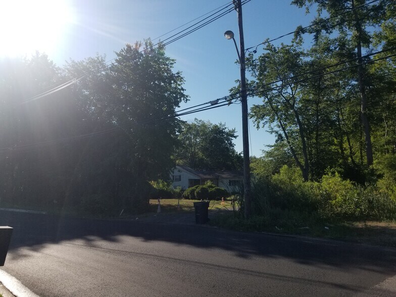 312 Spring Valley Rd, Old Bridge, NJ 08857 | LoopNet