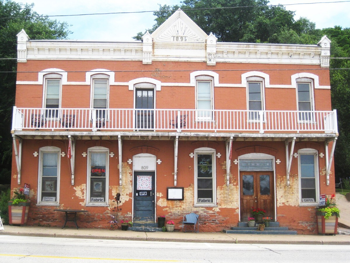 809 N Main St, Alma, WI 54610 | LoopNet