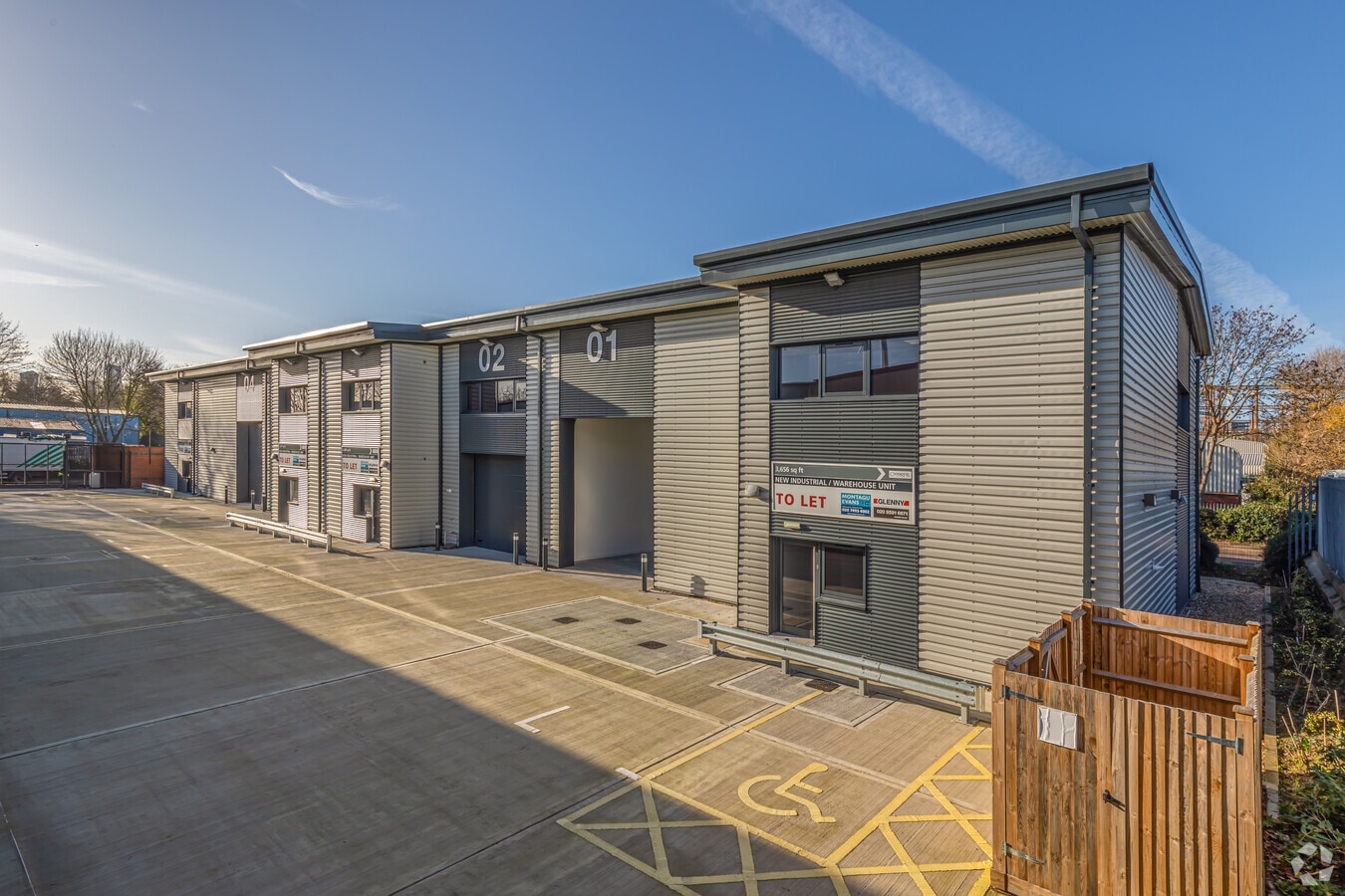 1-4 North Cres, London, E16 4TG | LoopNet