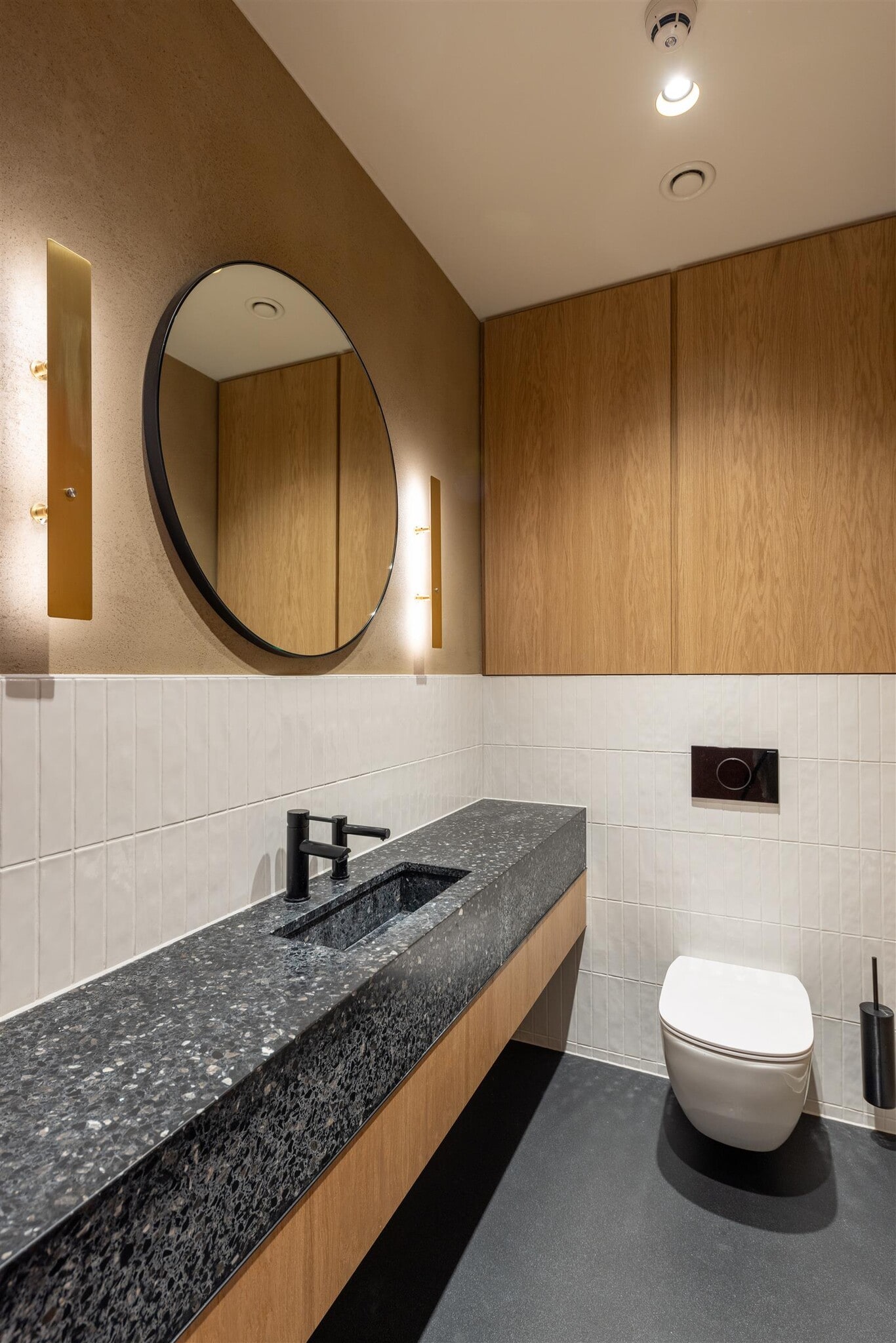 16 Palace St, London, SW1E 5JD - Cardinal Place | LoopNet