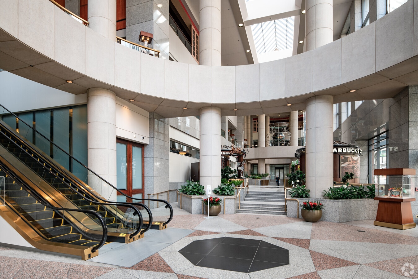 1420 5th Ave, Seattle, WA 98101 - U.S. Bank Center | LoopNet