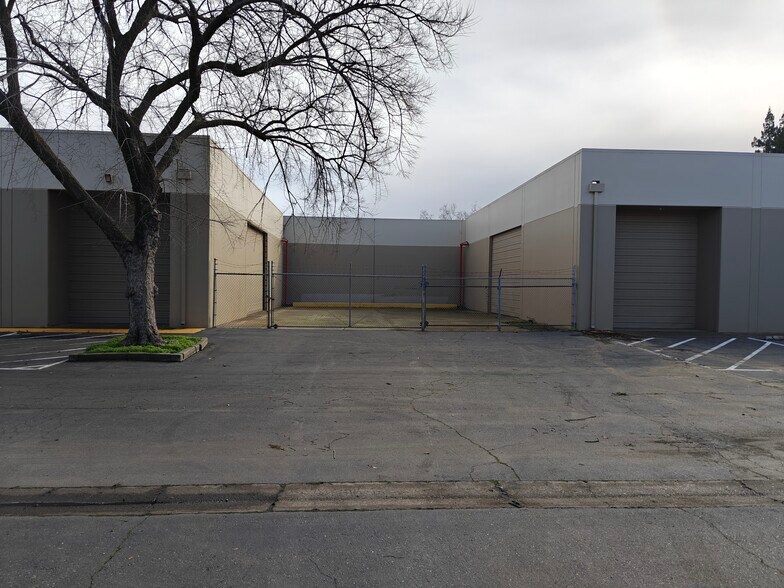 3255 Monier Cir, Rancho Cordova, CA 95742 - Industrial for Sale | LoopNet