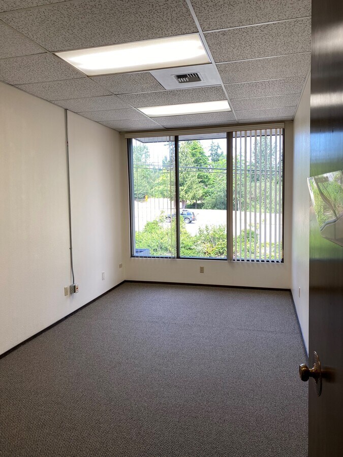 7116 220th St SW, Mountlake Terrace, WA 98043 | LoopNet