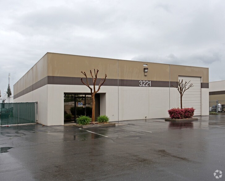 3221 Fitzgerald Rd, Rancho Cordova, CA 95742 | LoopNet