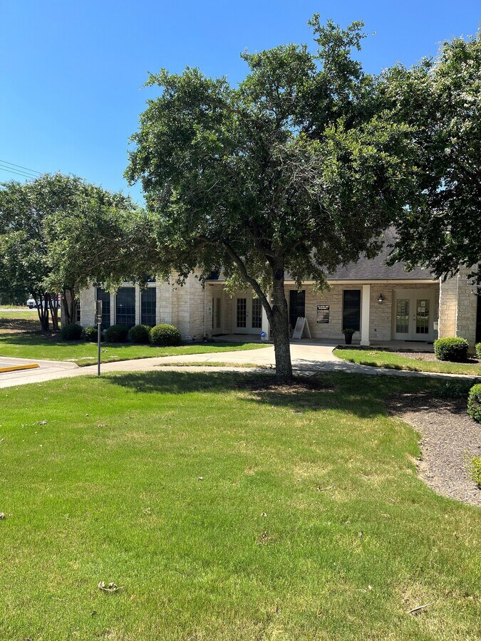 251 N FM 1626, Buda, TX 78610 | LoopNet