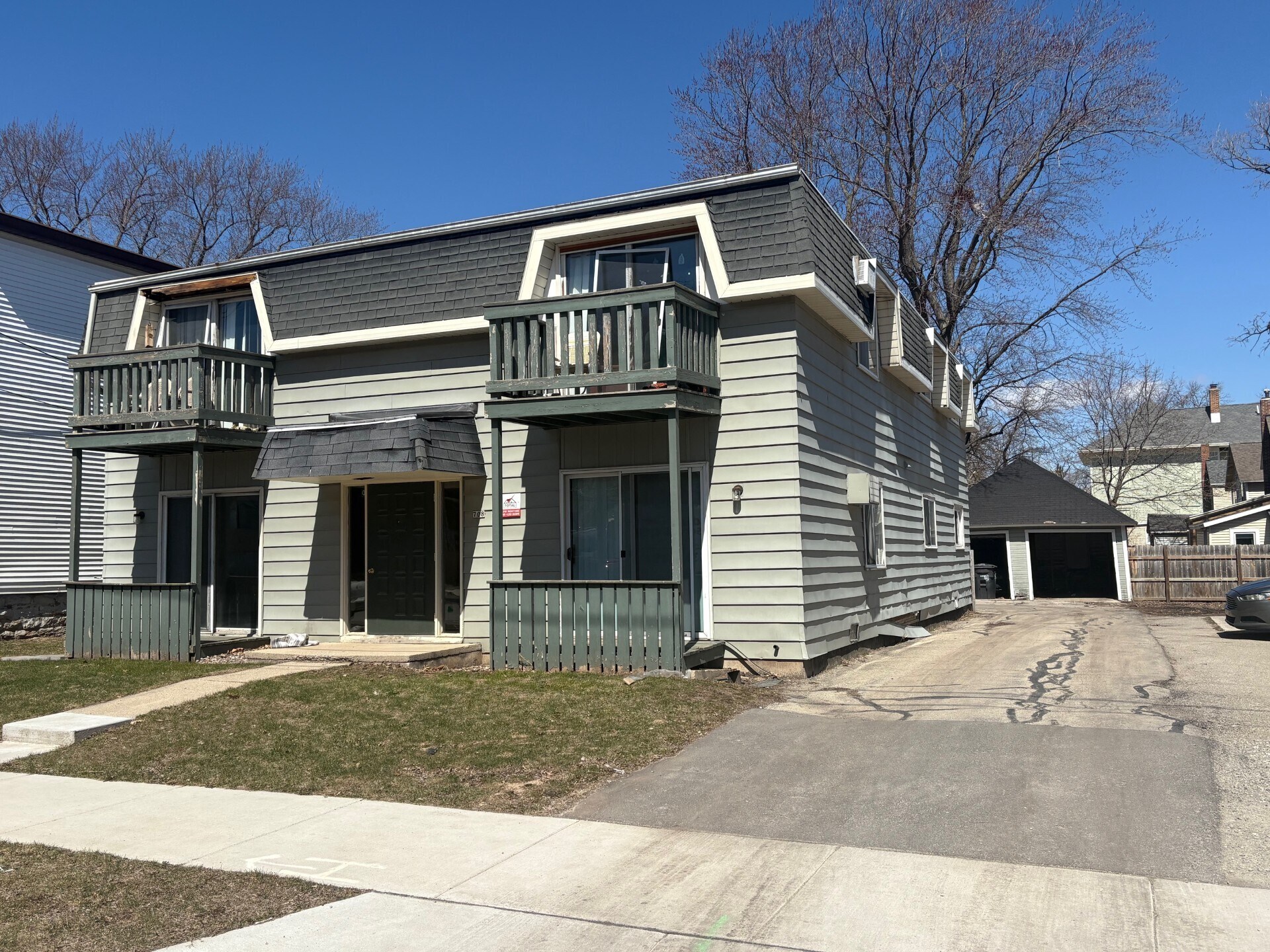 708 W Lincoln Ave, Oshkosh, WI 54901 | LoopNet