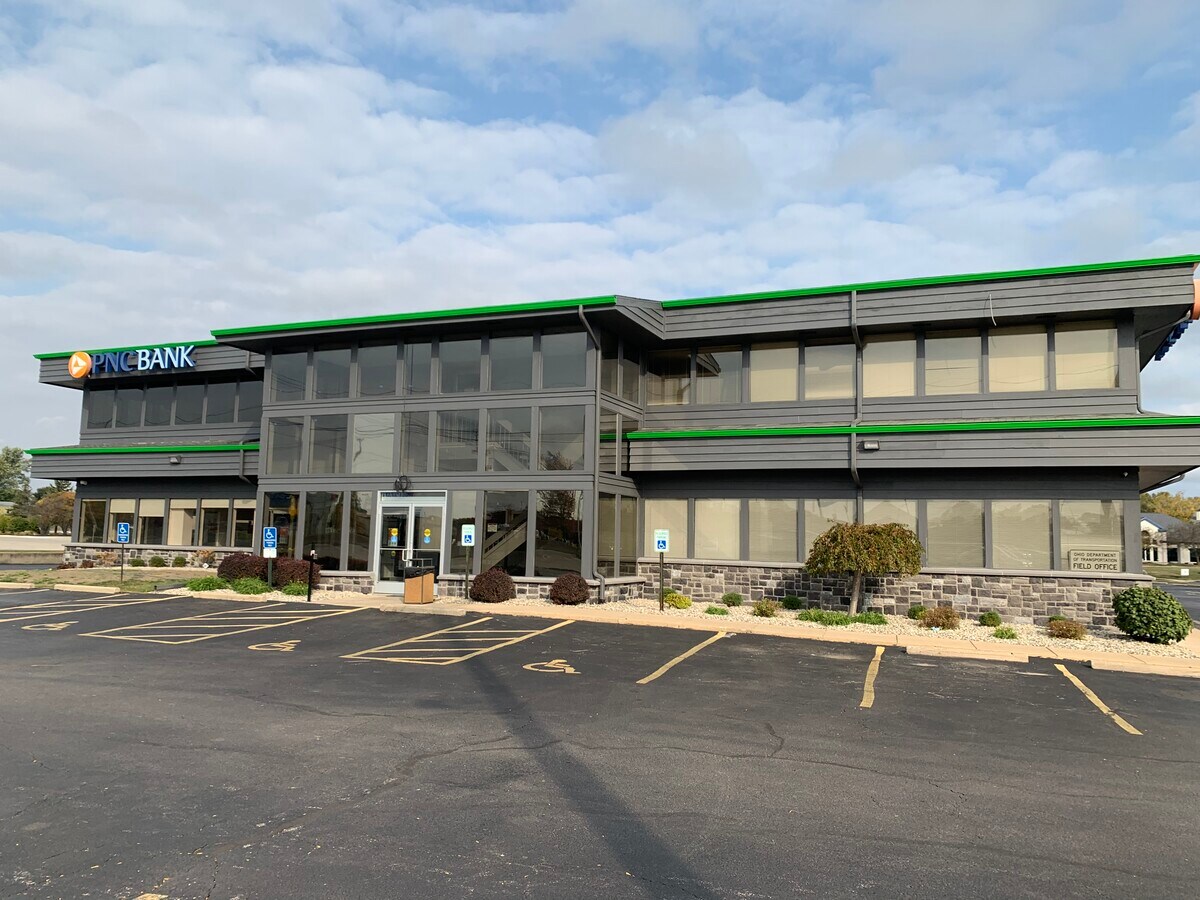 7015 Spring Meadows Dr W, Holland, OH 43528 | LoopNet