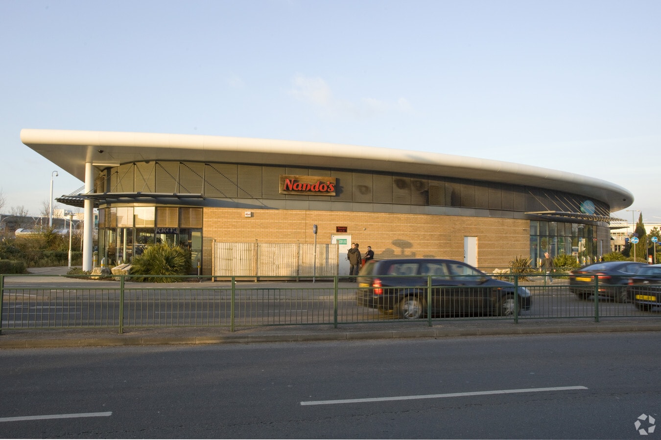 16 Castle Ln W, Bournemouth, DOR BH8 9UZ | LoopNet