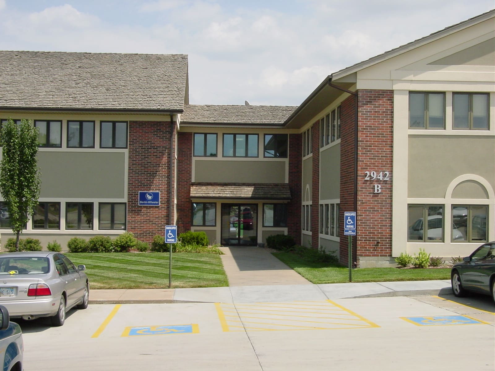 2942 SW Wanamaker Dr, Topeka, KS 66614 - Office for Lease | LoopNet