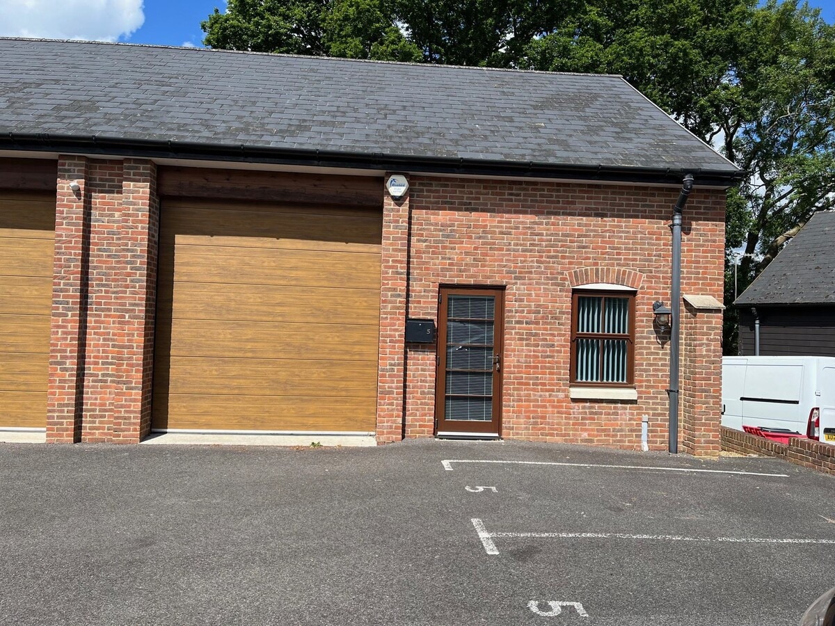 Wareham Rd, Lytchett Matravers, BH16 6FH | LoopNet