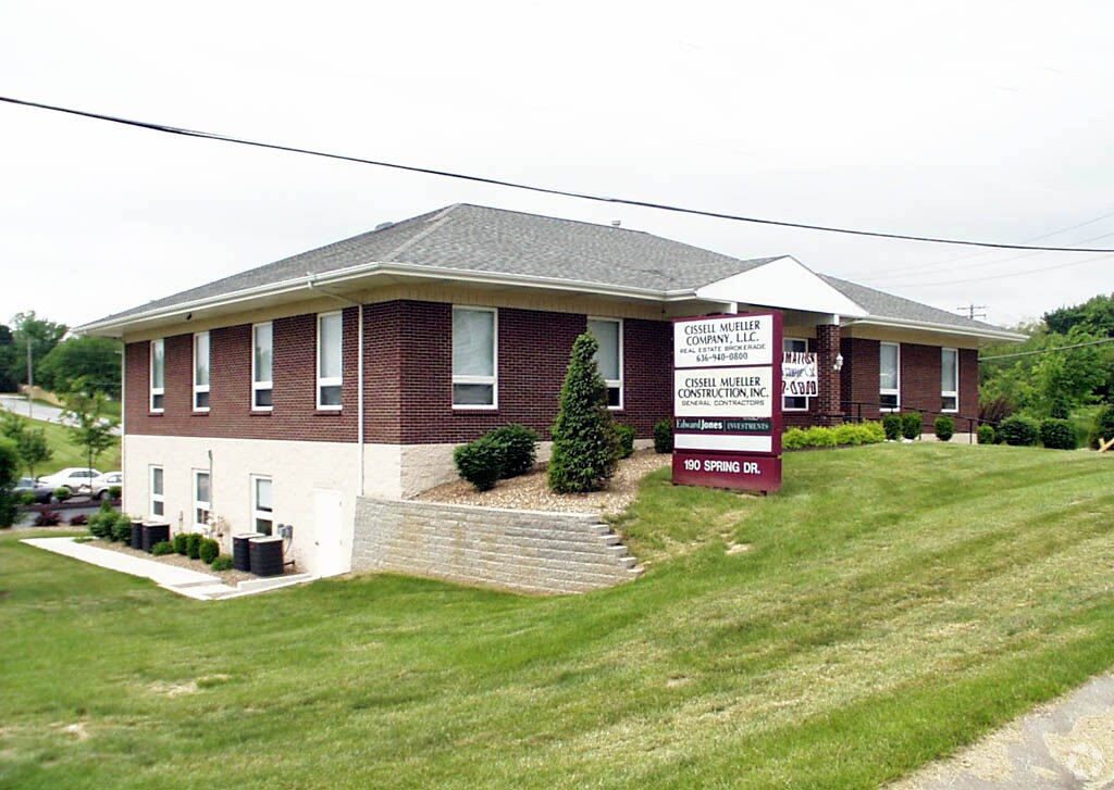 190 Spring Dr, Saint Charles, MO 63303 | LoopNet