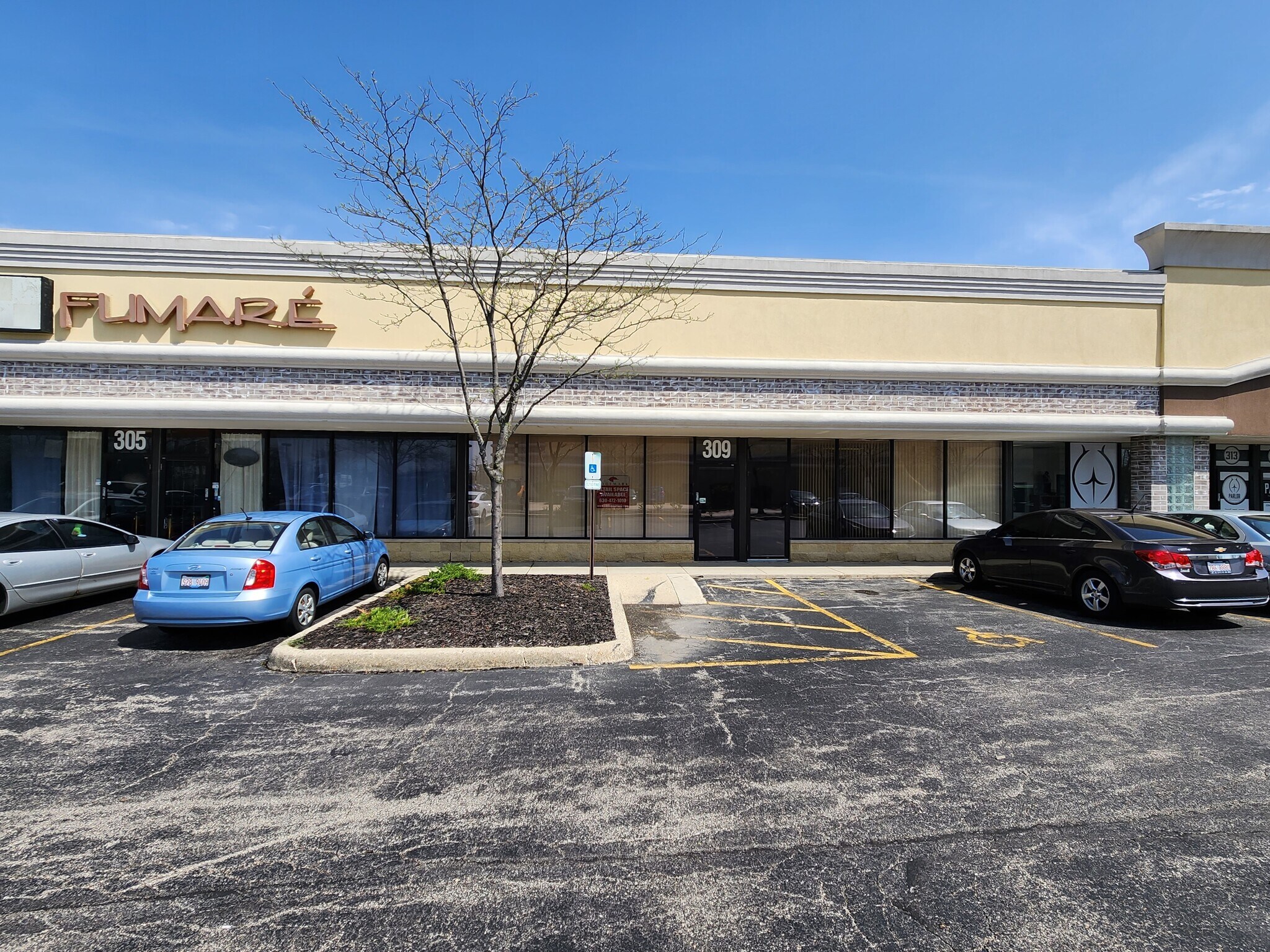 301-373 W Golf Rd, Schaumburg, IL 60195 - Golf Point Plaza | LoopNet