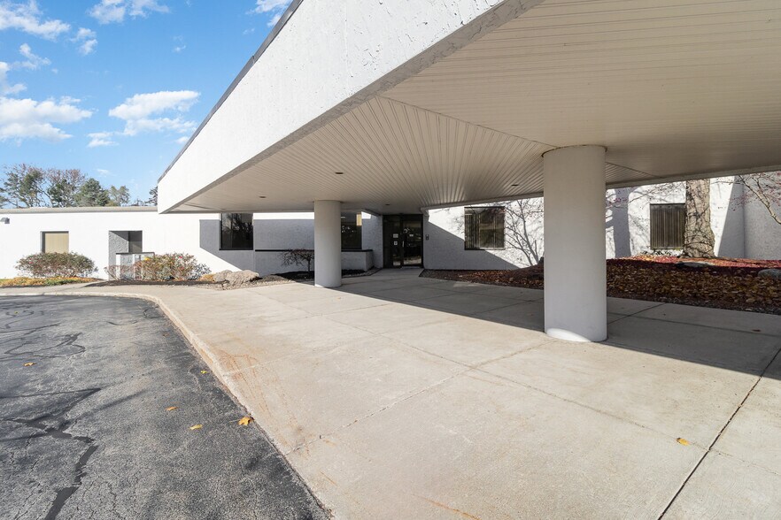 3000 E Ridge Rd, Rochester, NY 14622 - Office/Medical for Lease | LoopNet
