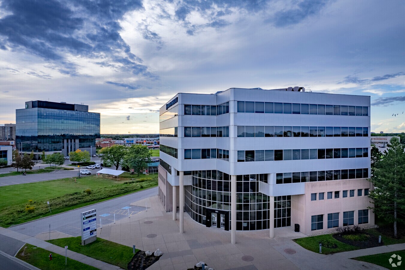 201 County Court Blvd, Brampton, ON L6W 4K7 | LoopNet