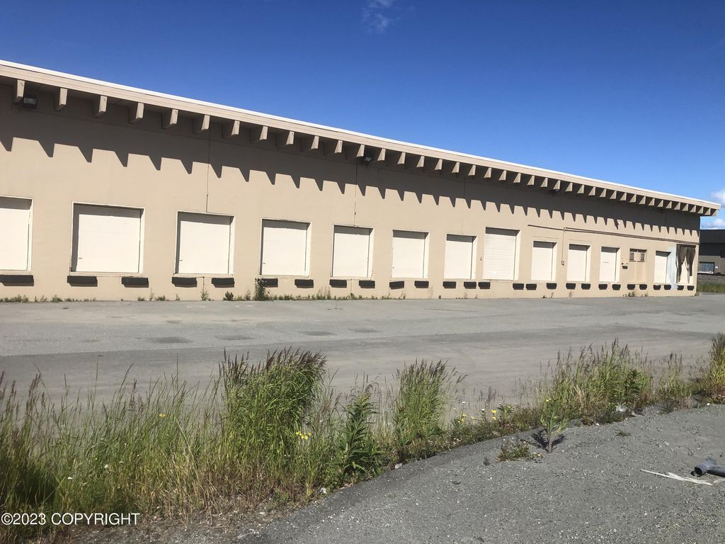 4041 Old International Airport Rd Anchorage Ak 99502 East Building Loopnet