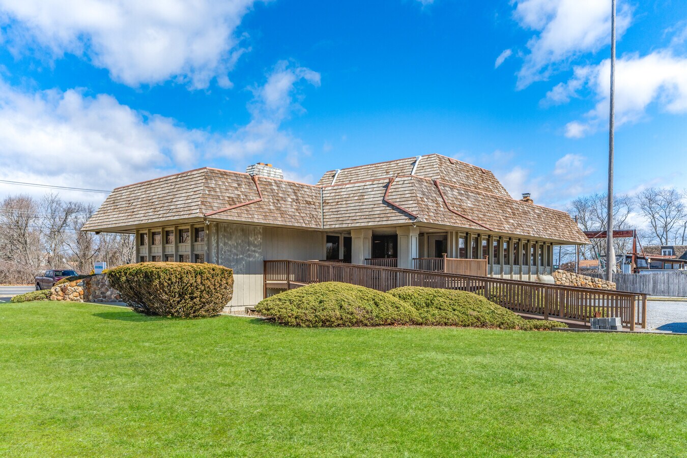 490 County Road 39A, Southampton, NY 11968 | LoopNet