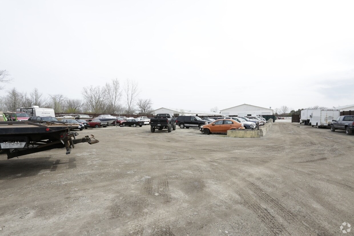 8916 Schoger Dr, Naperville, IL 60564 | LoopNet