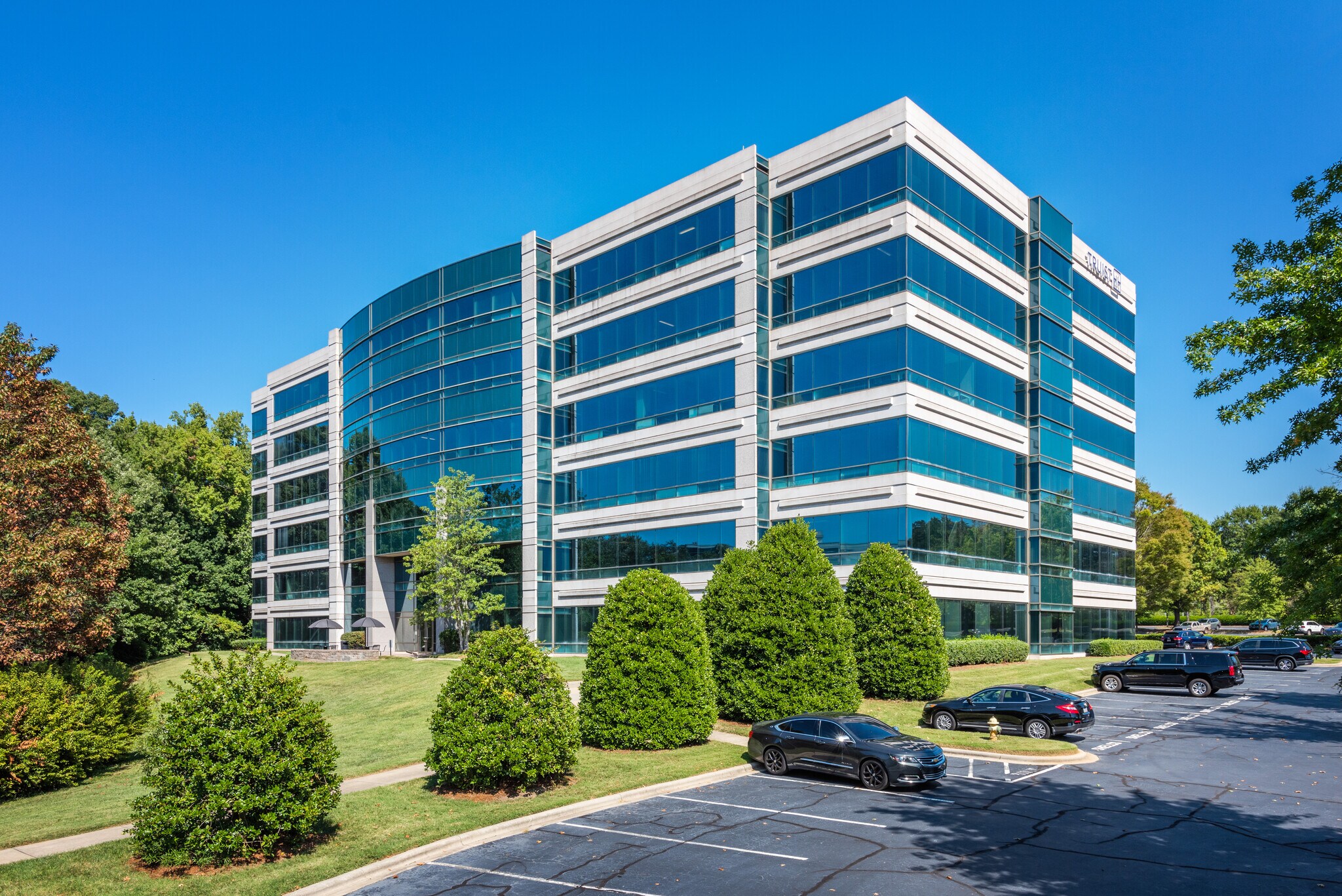 2359 Perimeter Pointe Pky, Charlotte, NC 28208 - Lakepointe Corporate Center Two | LoopNet