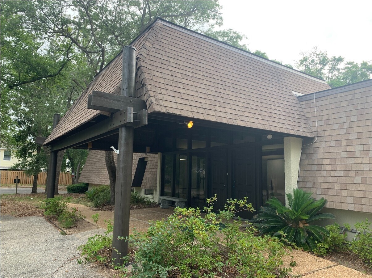 4585 Isabella Ingram Dr, Pensacola, FL 32504 | LoopNet