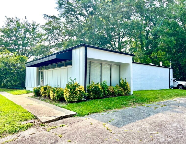 224 E Broad St, Winder, GA 30680 | LoopNet 224 E Broad St, Winder, GA 30680 | LoopNet