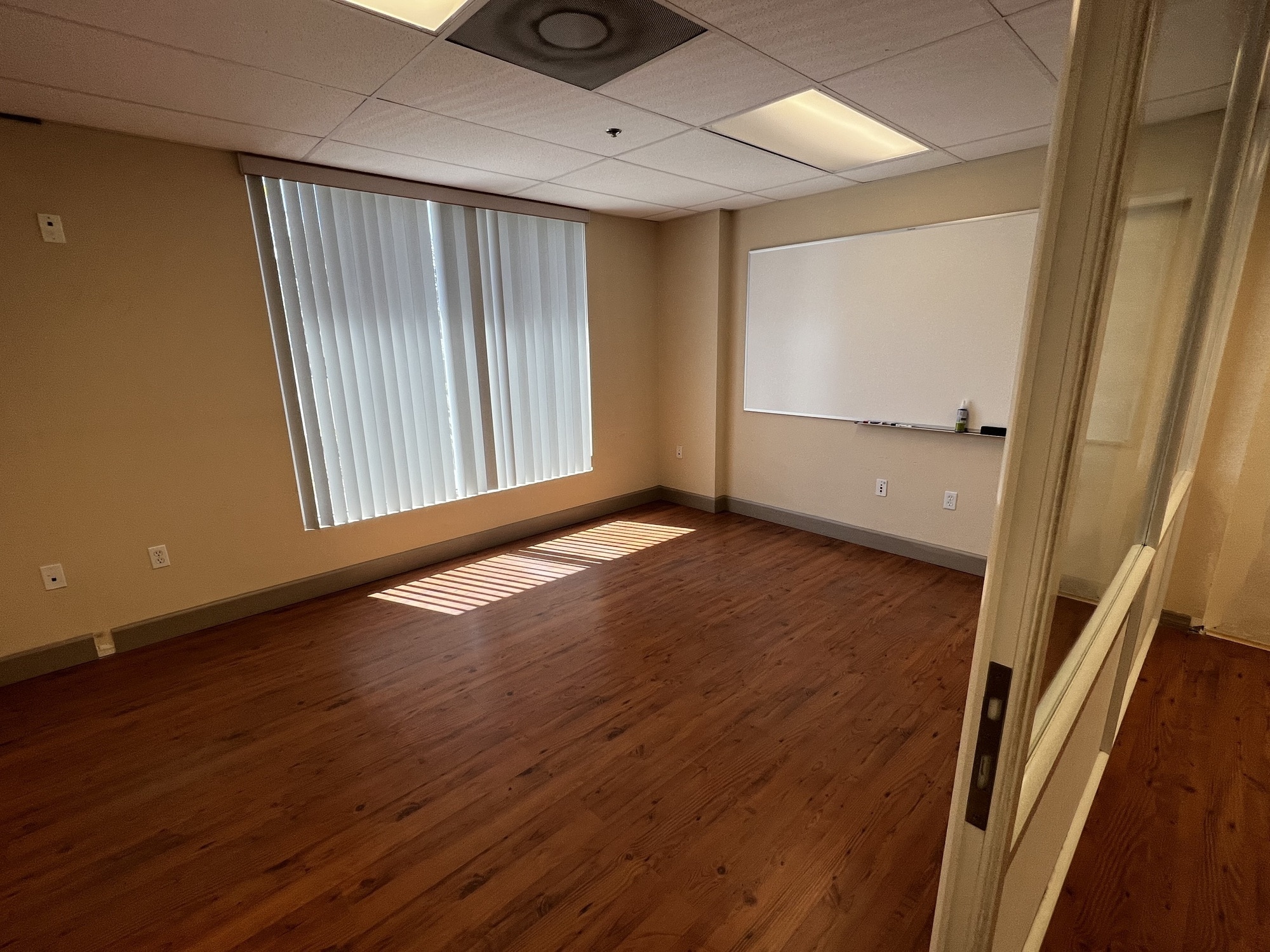 885 Tallevast Rd, Sarasota, FL 34243 - Flex for Lease | LoopNet