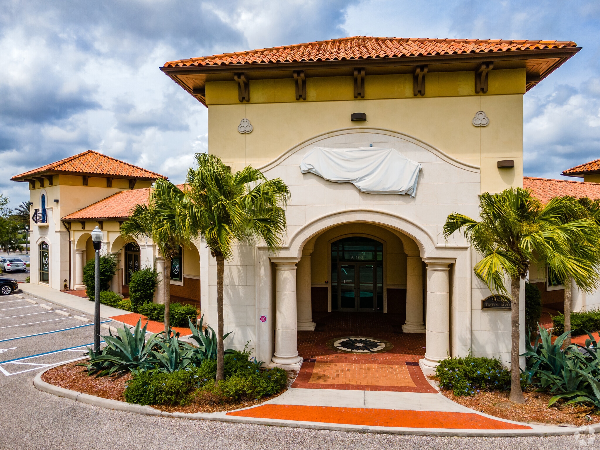 Little Rd, Trinity, FL 34655 - Trinity Tuscan Center | LoopNet