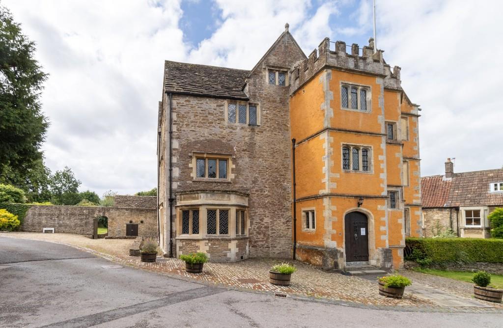 17 Castle Corner, Frome, BA11 6TA - Beckington Castle | LoopNet